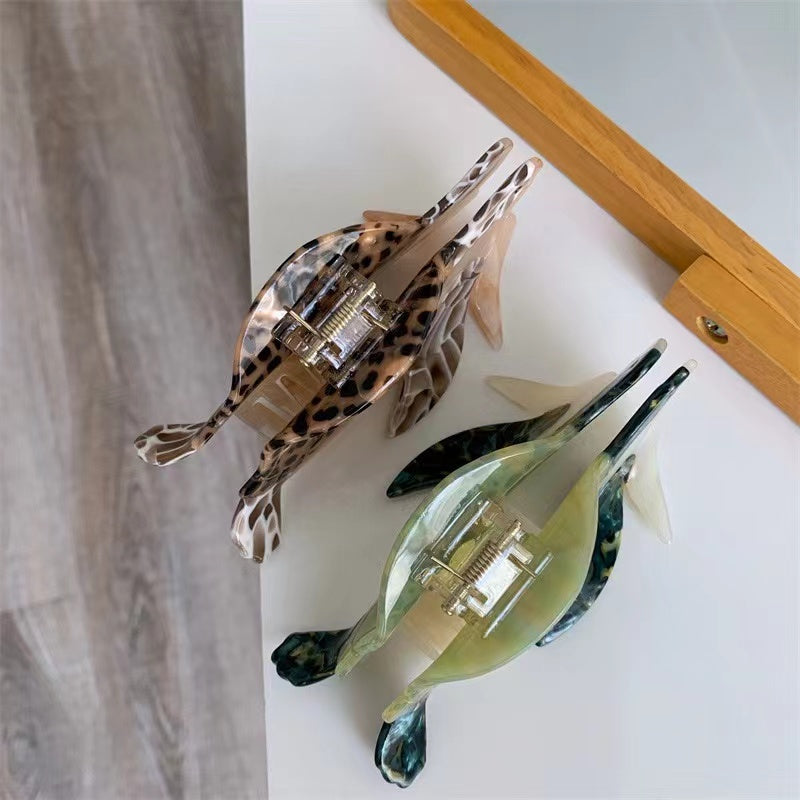Turtle Hair Claw within Green